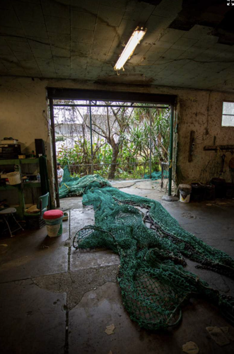 Calvin Braxton Ford presents Within Our Levees: Local net maker says he ...