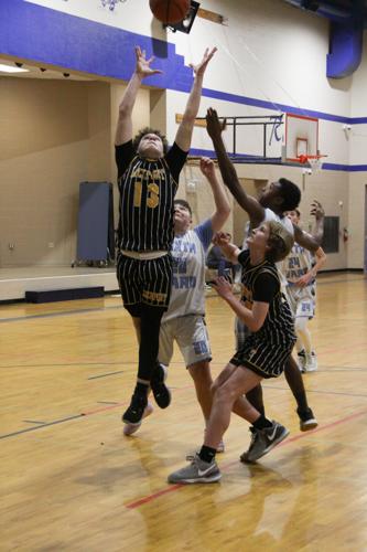 GALLERY: Boys Basketball- LKMS vs SWMS | Multimedia | lafourchegazette.com