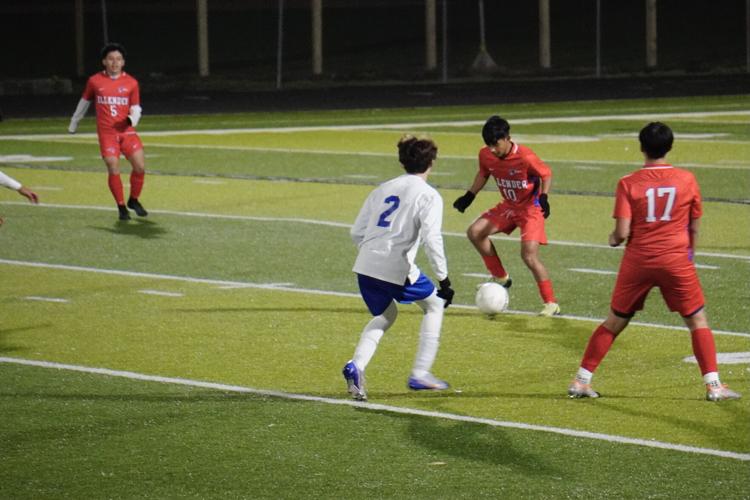 GALLERY: Tarpon boys' top Ellender; Lady Patriots win girls' match ...