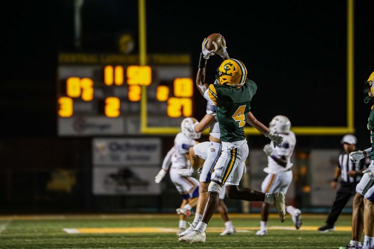 GALLERY: Varsity Football- CLHS vs THS | Multimedia | lafourchegazette.com