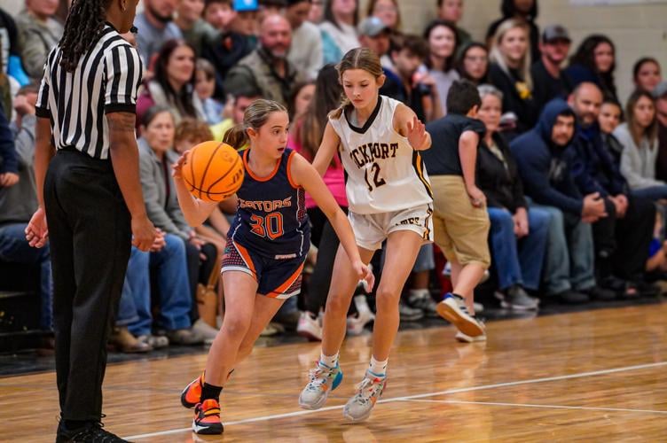 GALLERY: LKMS Basketball vs BBMS | Multimedia | lafourchegazette.com