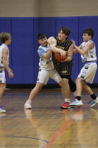 GALLERY: Boys Basketball- LKMS vs SWMS | Multimedia | lafourchegazette.com