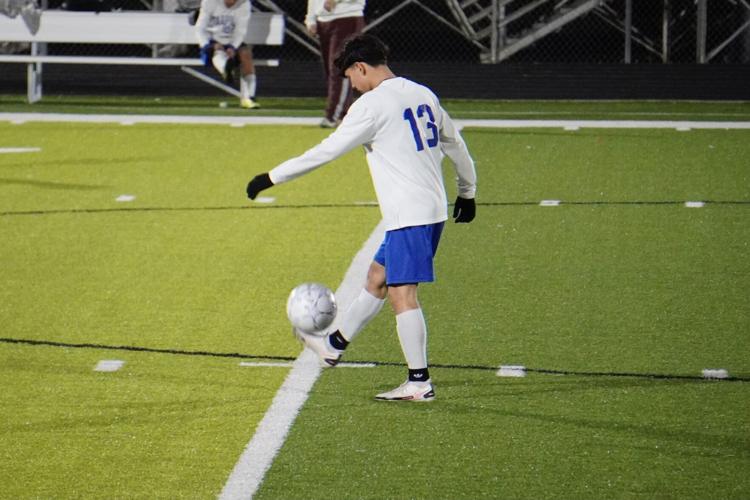 GALLERY: Tarpon boys' top Ellender; Lady Patriots win girls' match ...