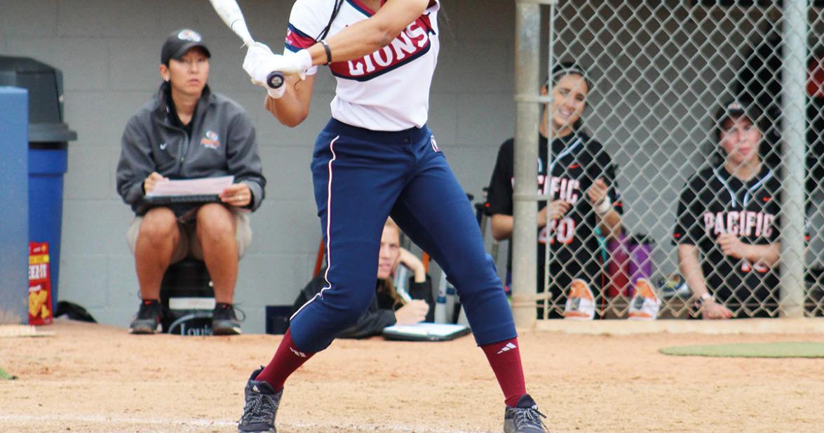 Softball shows potential at WCC opener | Sports | laloyolan.com