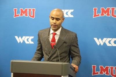Johnson to fans: 'We’re sitting on gold' | Basketball | laloyolan.com