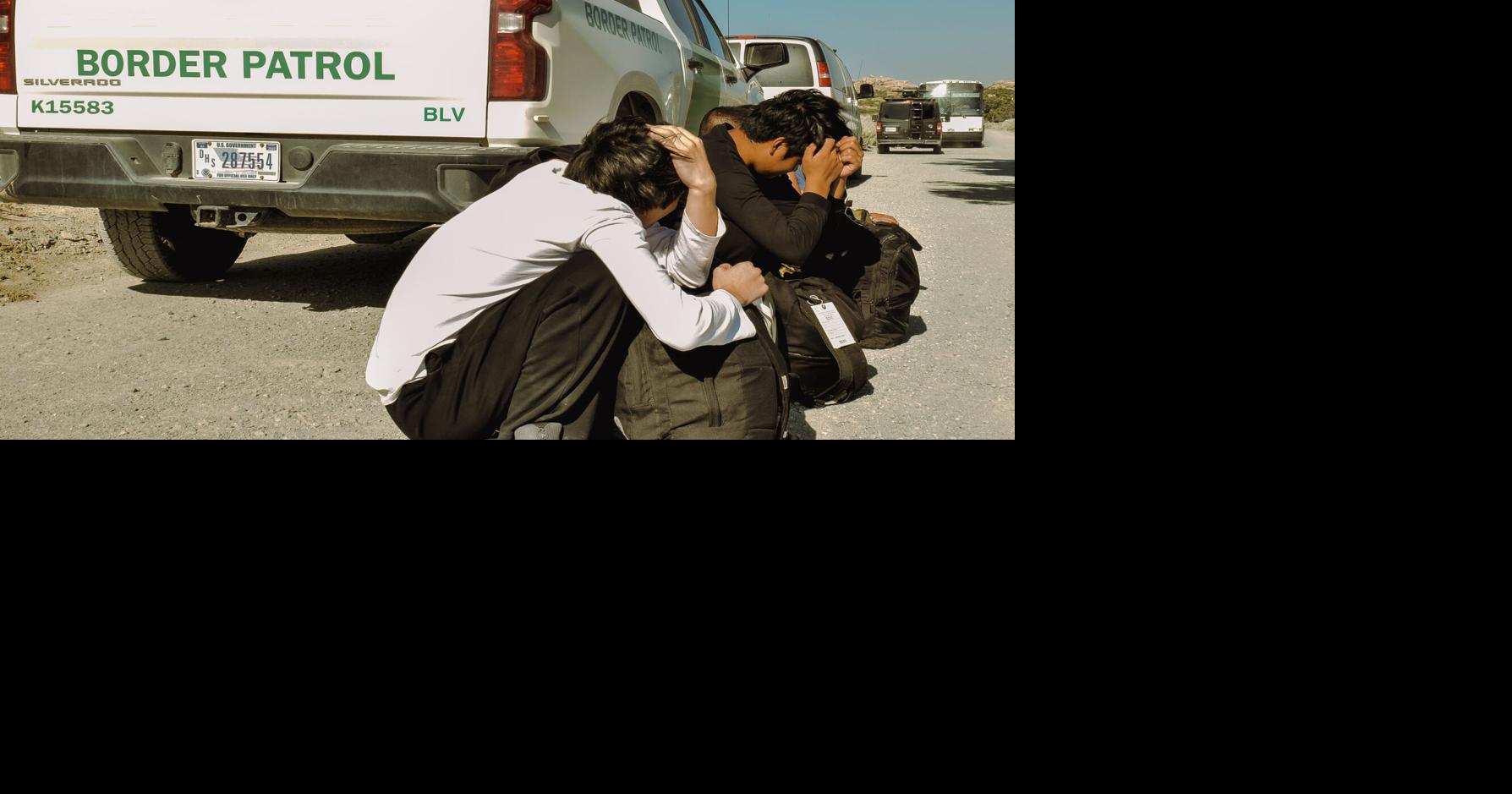 E2024 EXCLUSIVE: Migrants arrive in new border crossing hot spot in ...