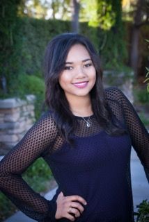 11 Burning Questions with Alyssa Smith | News | laloyolan.com