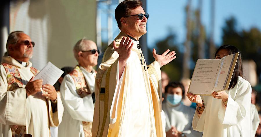 Graduation season rundown | LIFE+ARTS | laloyolan.com