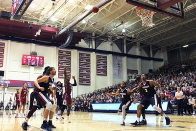 Men's basketball needs an identity to progress | Sports | laloyolan.com