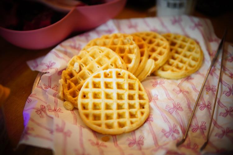 Having family dinner in college | LIFE+ARTS | laloyolan.com