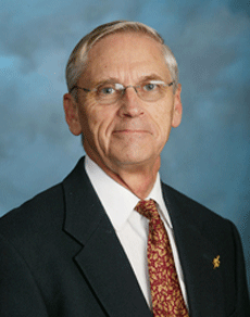 Longest-serving dean announces resignation | News | laloyolan.com