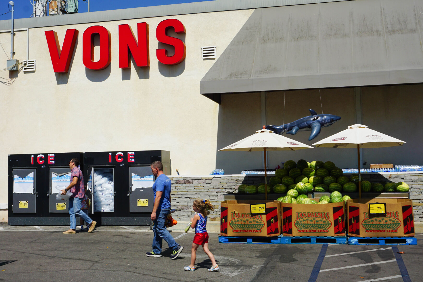 Westchester faces potential loss of ‘beloved little Vons’ | News ...
