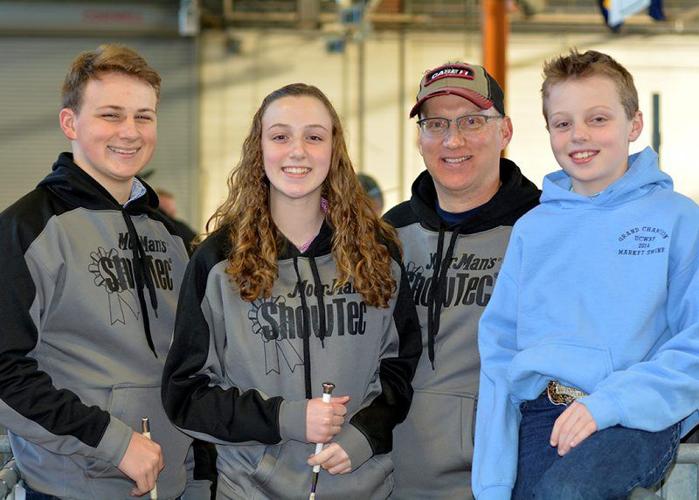 10 Bomgardner Cousins Set to Hog Farm Show | Farm Shows, County Fairs ...