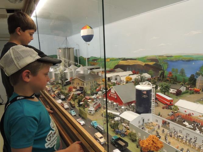 Miniature Farm Diorama Creates Excitement for Agriculture | Farming and ...