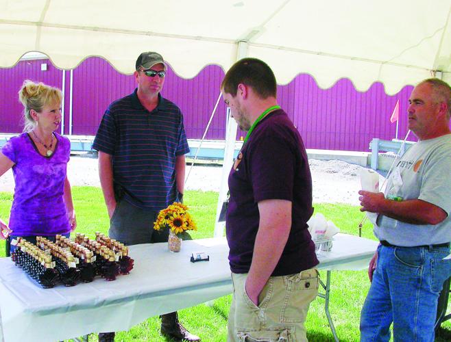 Corn, Soybean Growers Draw 300 at Crop Tour | | lancasterfarming.com