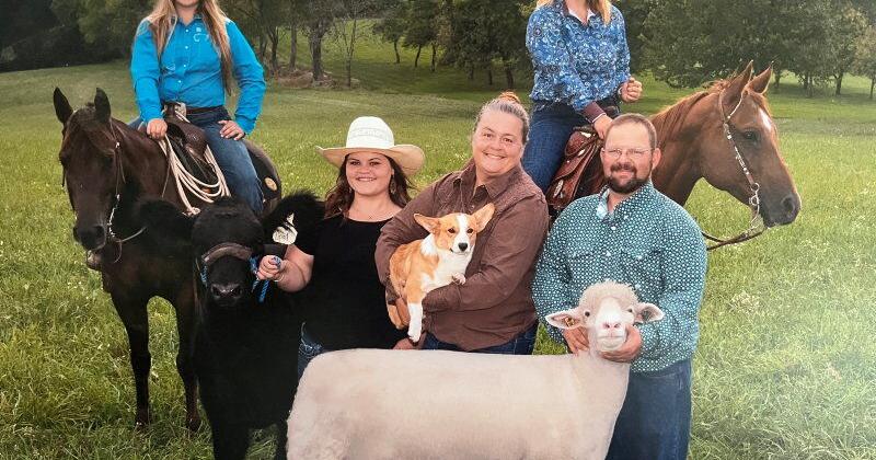 Three Sisters Master Livestock Showing, Now Being Asked to Judge | Farm ...