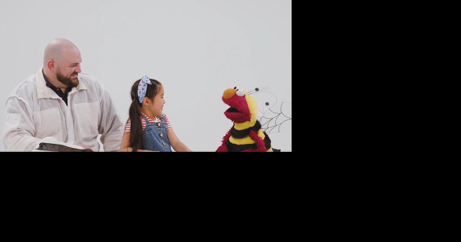 Hex Honey Beekeeper Talks Honey and Bees with Elmo and Friends | Farm ...