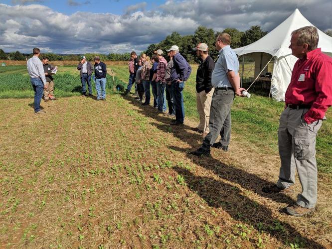 Nature Conservancy Field Day Probes 4R Economics | Farming and ...