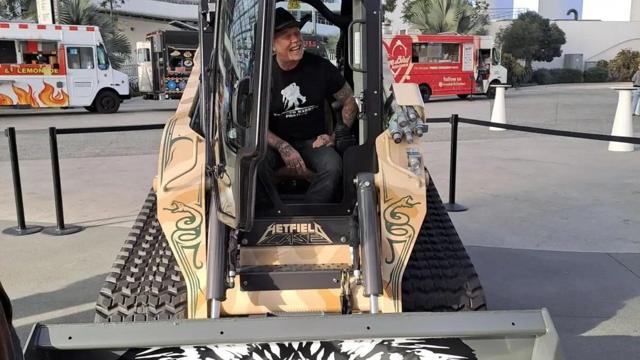 james hetfield track loader