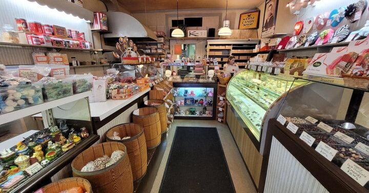 93-Year-Old Candy Store Gears Up for Valentine’s Day | Farm and Rural ...