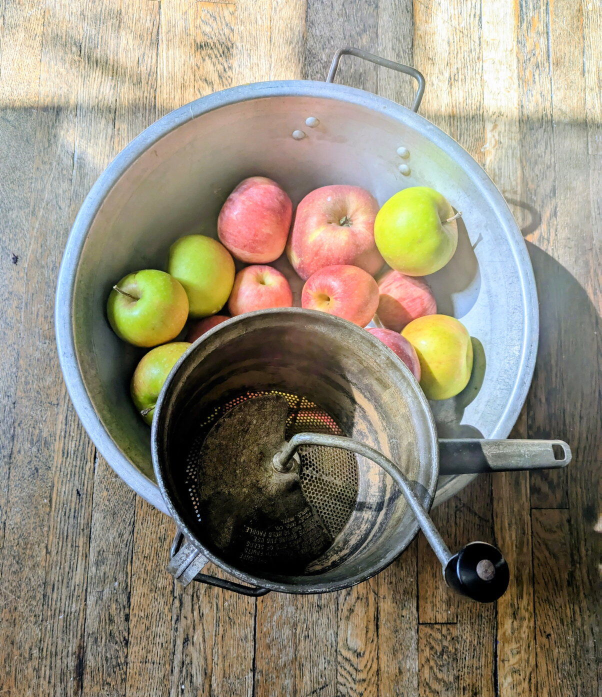 Which Apples Make the Best Homemade Applesauce? | Seasonal Food and ...