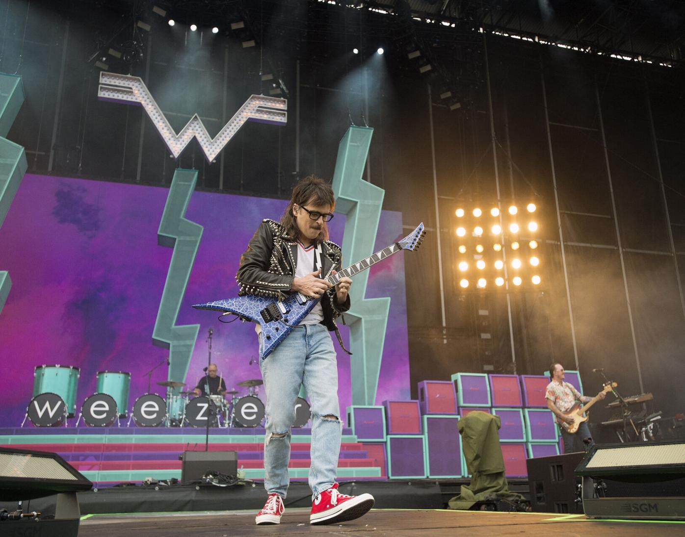 Hella Mega Tour features Weezer, Green Day and Fall Out Boy [photos ...