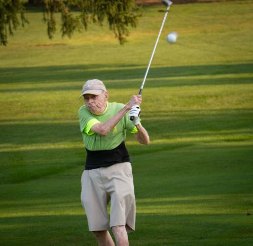 Centenarian golfer Hal Shartle plays at Overlook [photos ...