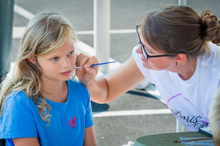 WJTL honors 10-year anniversary with Kids Cookie Break Fest [photos ...