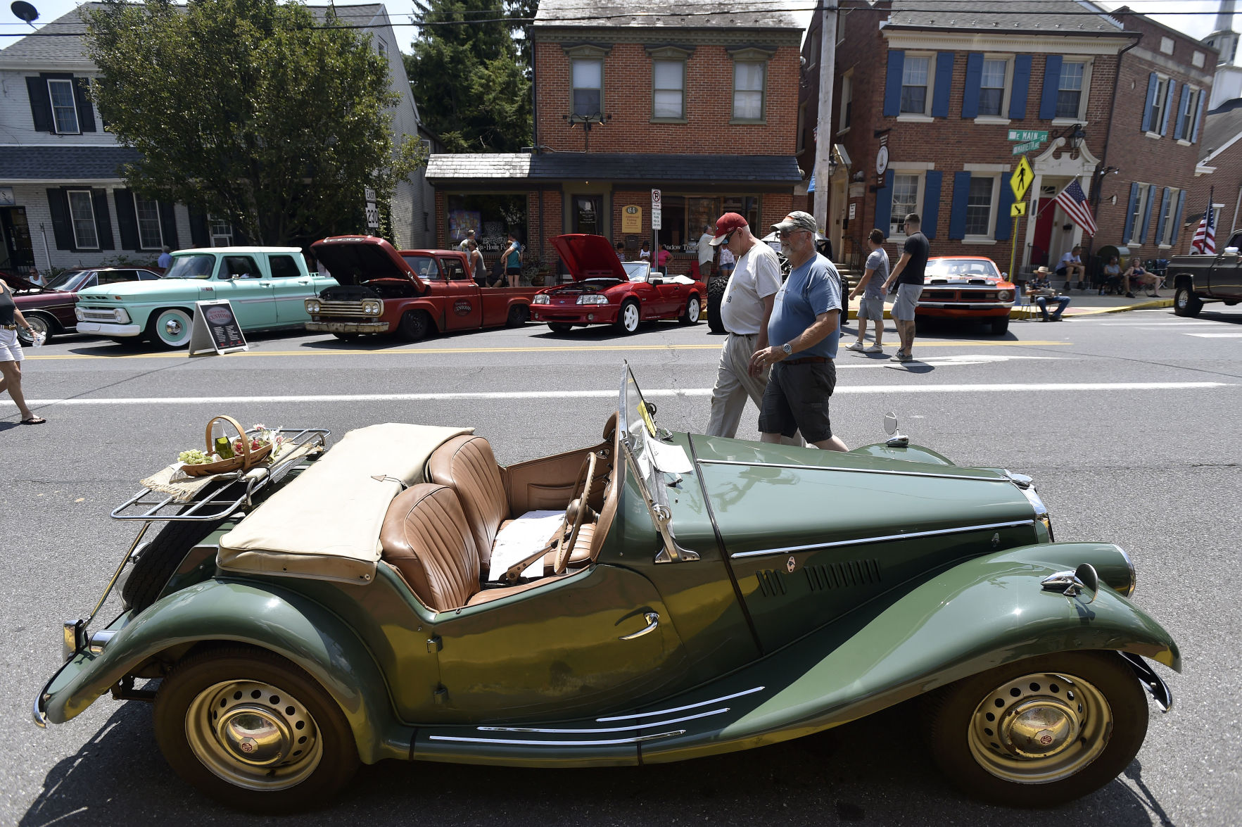 Taste of Mount Joy's Cruisin' Cuisine brings cars, fun to Main Street ...