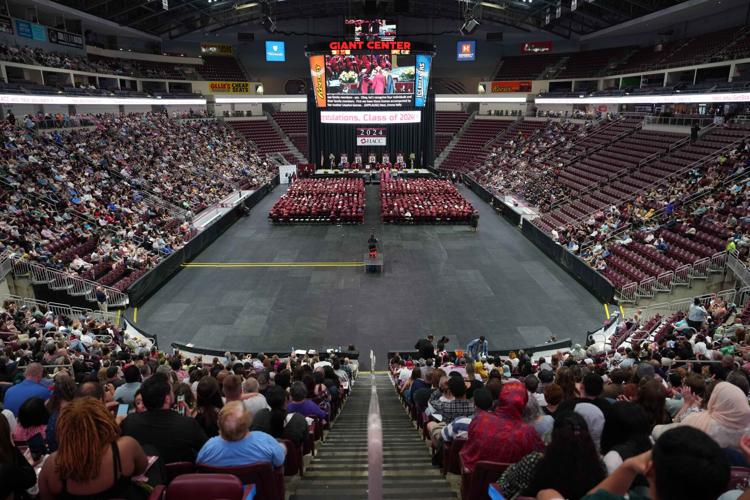 HACC celebrates more than 1,000 2024 graduates at Giant Center [photos ...