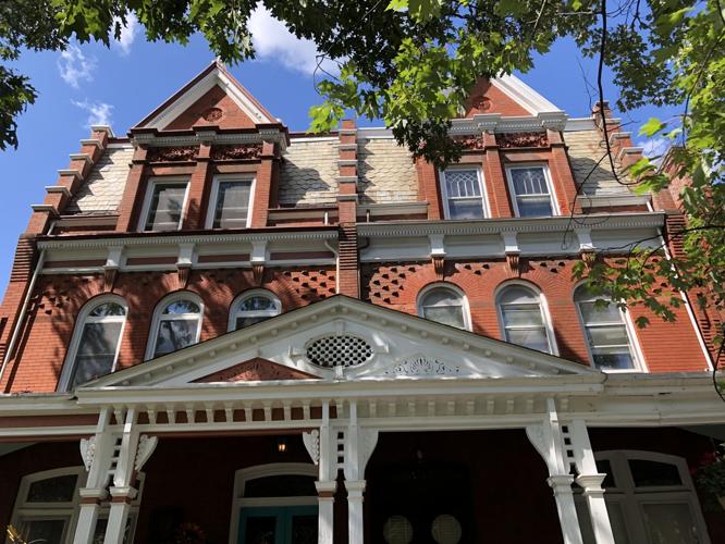 queen anne architecture examples