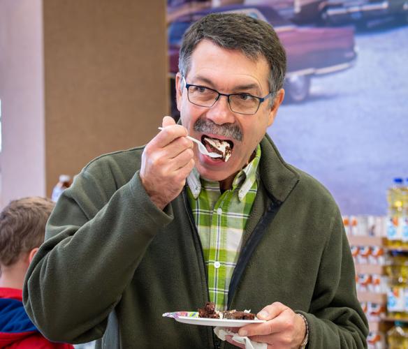 Shady Maple cooks up sweets at Whoopie Pie Celebration [photos ...