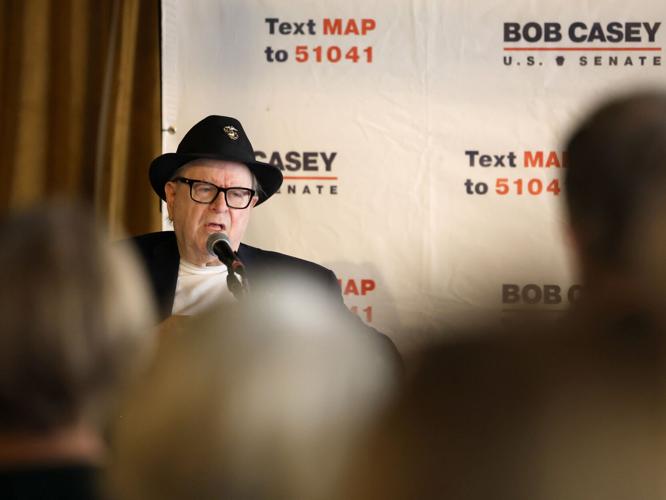 Sen. Bob Casey visits Tellus360 in Lancaster for campaign event [photos ...