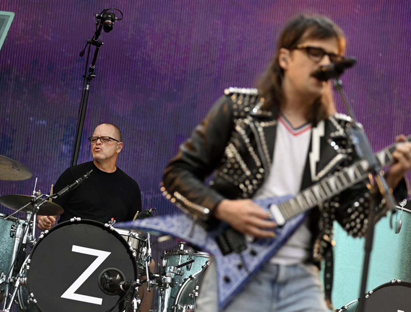 Hella Mega Tour features Weezer, Green Day and Fall Out Boy [photos ...