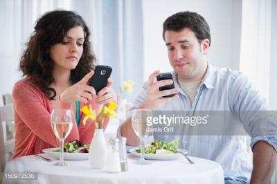 4 tips for cell phone etiquette at mealtime | Trending ...