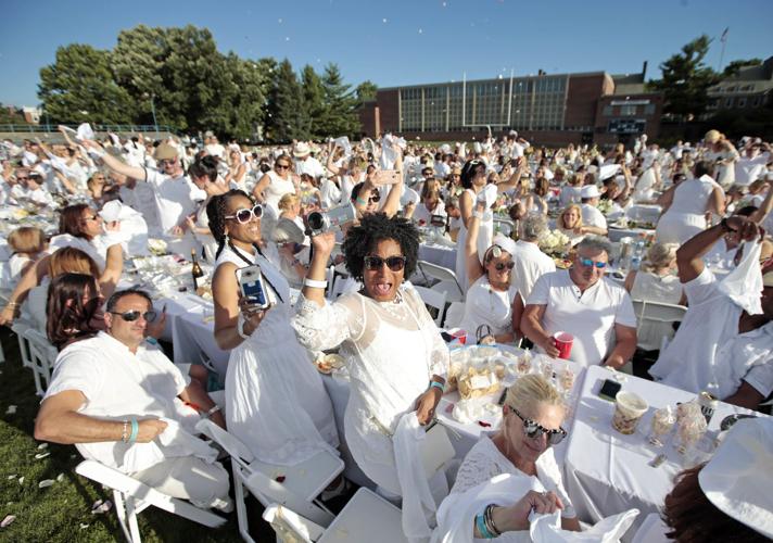 Fete en Blanc Lancaster 2018 [photos] | Local News | lancasteronline.com