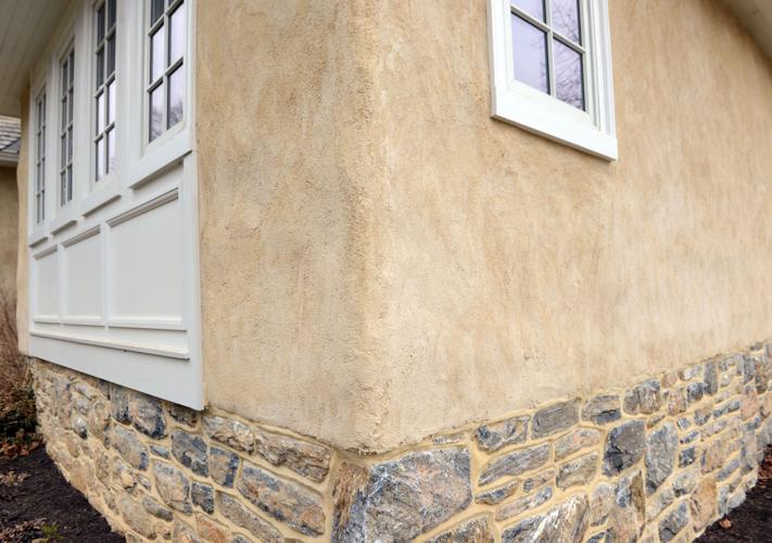 Raising a house of straw from the ground up | Home & Garden ...