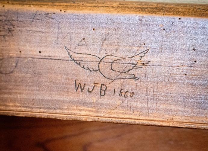 Study of Quaker benches reveals evolution of style [The Scribbler ...