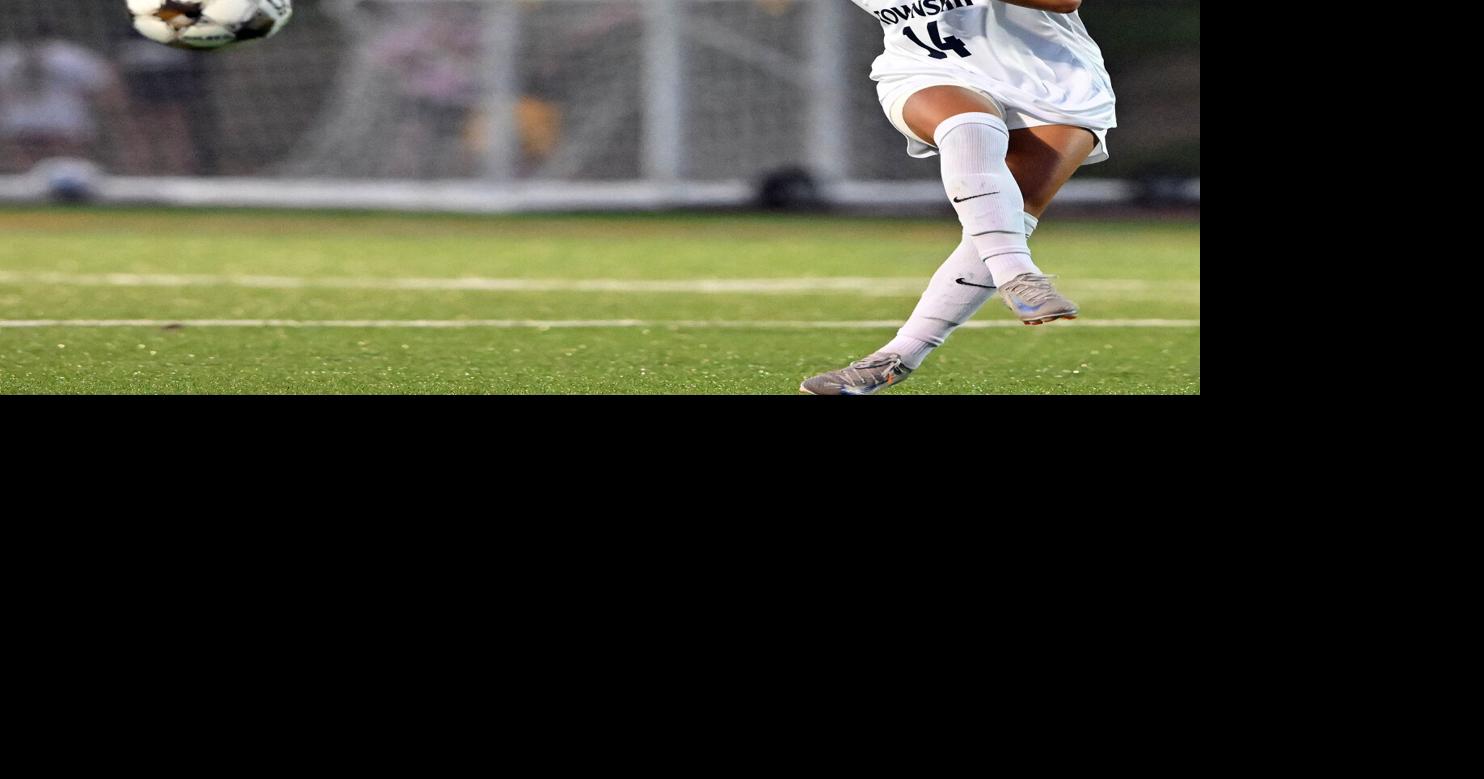 Injury can't stop Manheim Township senior from enjoying girls soccer ...