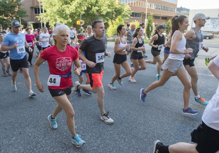Scenes from the 46th Red Rose Run through Lancaster City [photos ...