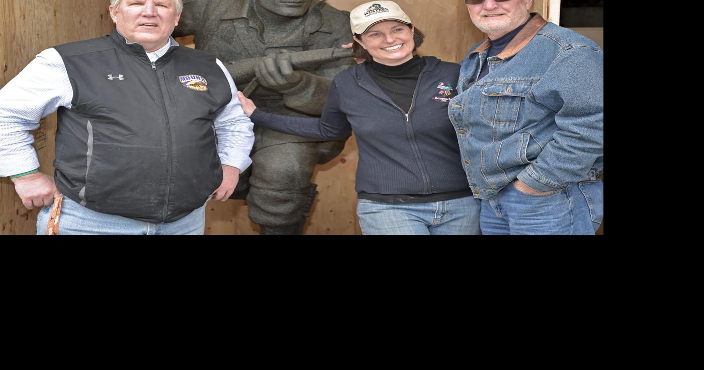 'Today it's a reality:' Major Winters statue arrives in Ephrata | News ...