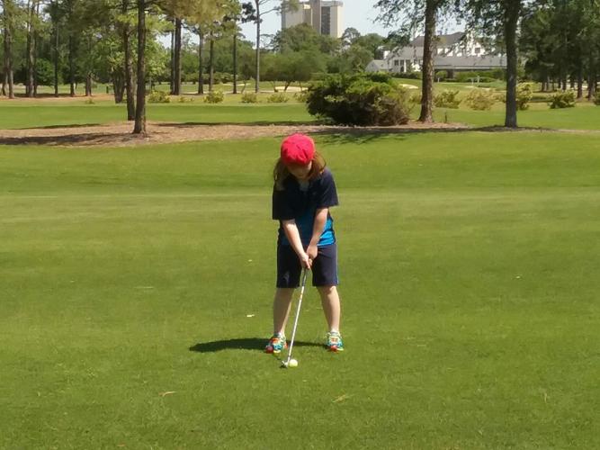 9-year-old Samantha Groff gets into the swing of things | Pro Golf ...