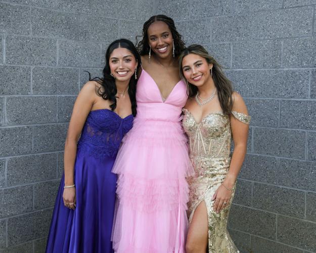 Lancaster Mennonite joins in on 2024 prom season [photos] | Local News ...