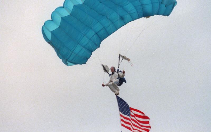 83-year-old Elizabethtown man, veteran of 13,000 parachute jumps, is ...