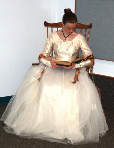 'Statuesque' volunteer Mary Wesolowski serves the library | News ...