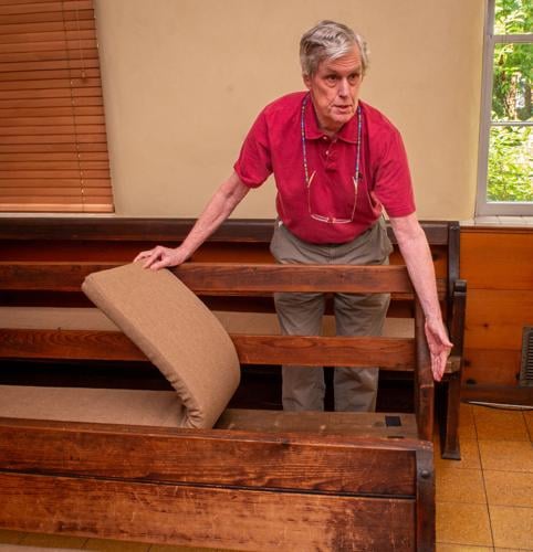 Study of Quaker benches reveals evolution of style [The Scribbler ...