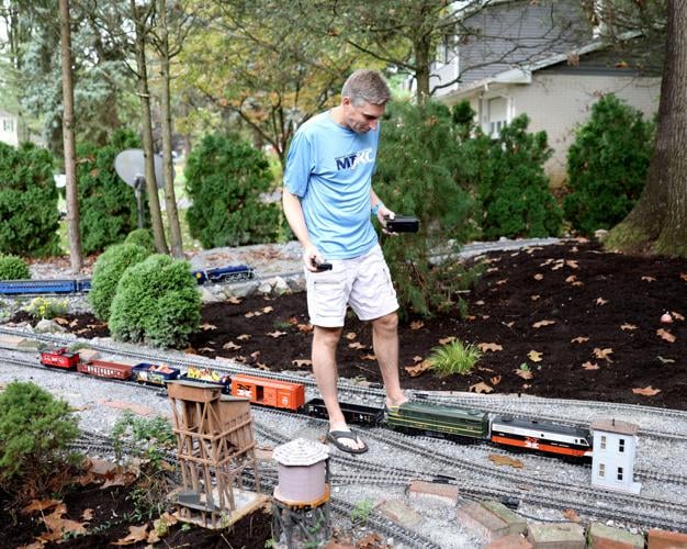 Mark Oles' outdoor trains [photos] | | lancasteronline.com