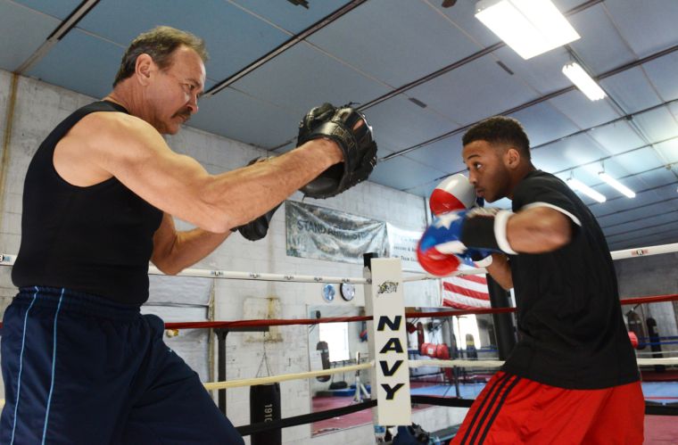 Mike Murrey brings "the good fight" to Saturday's Golden Gloves event ...