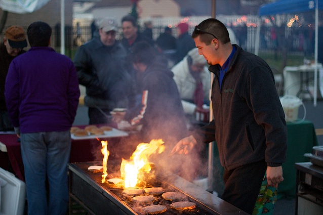 Tree lights, volunteers shine at Mount Joy's Winterfest | News ...
