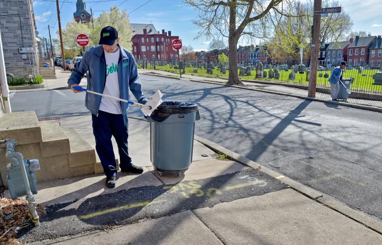 2-person crew gets to work picking up litter in Lancaster's southwest ...